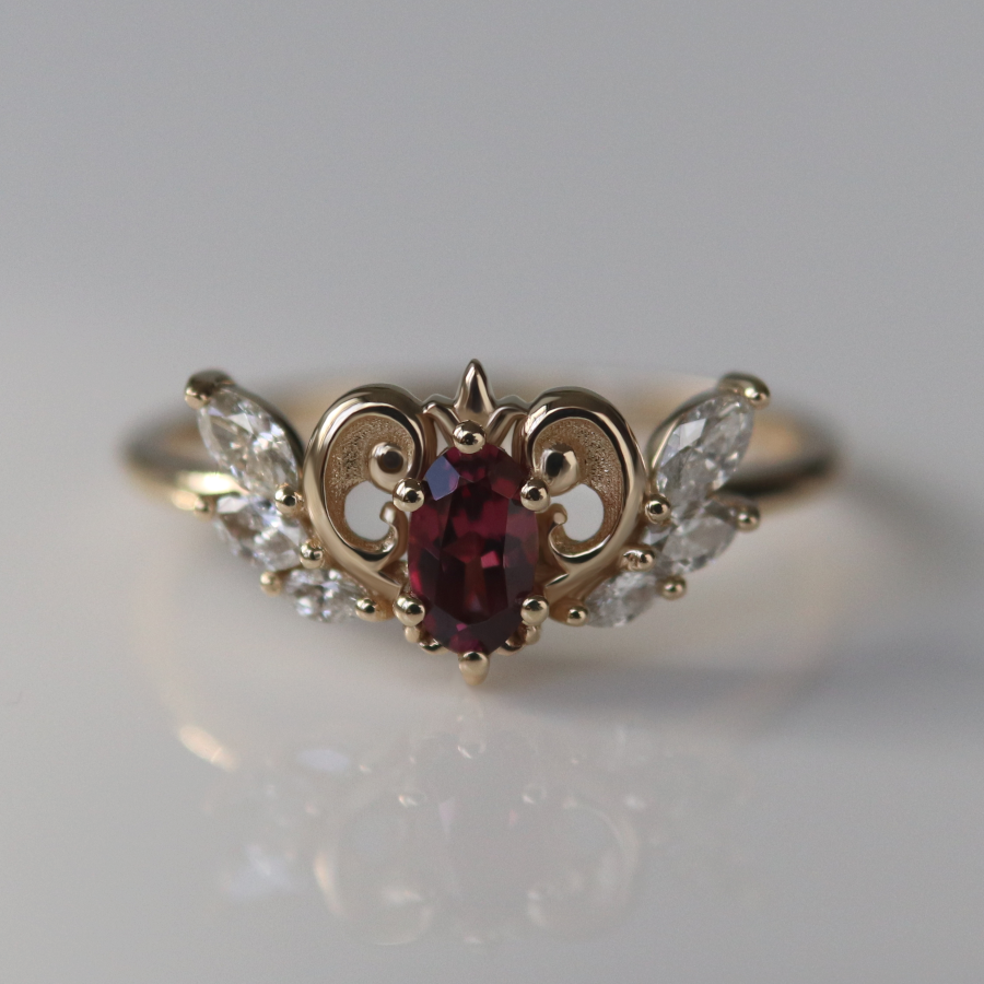 Custom Neo-Queen Ring – Soulbound